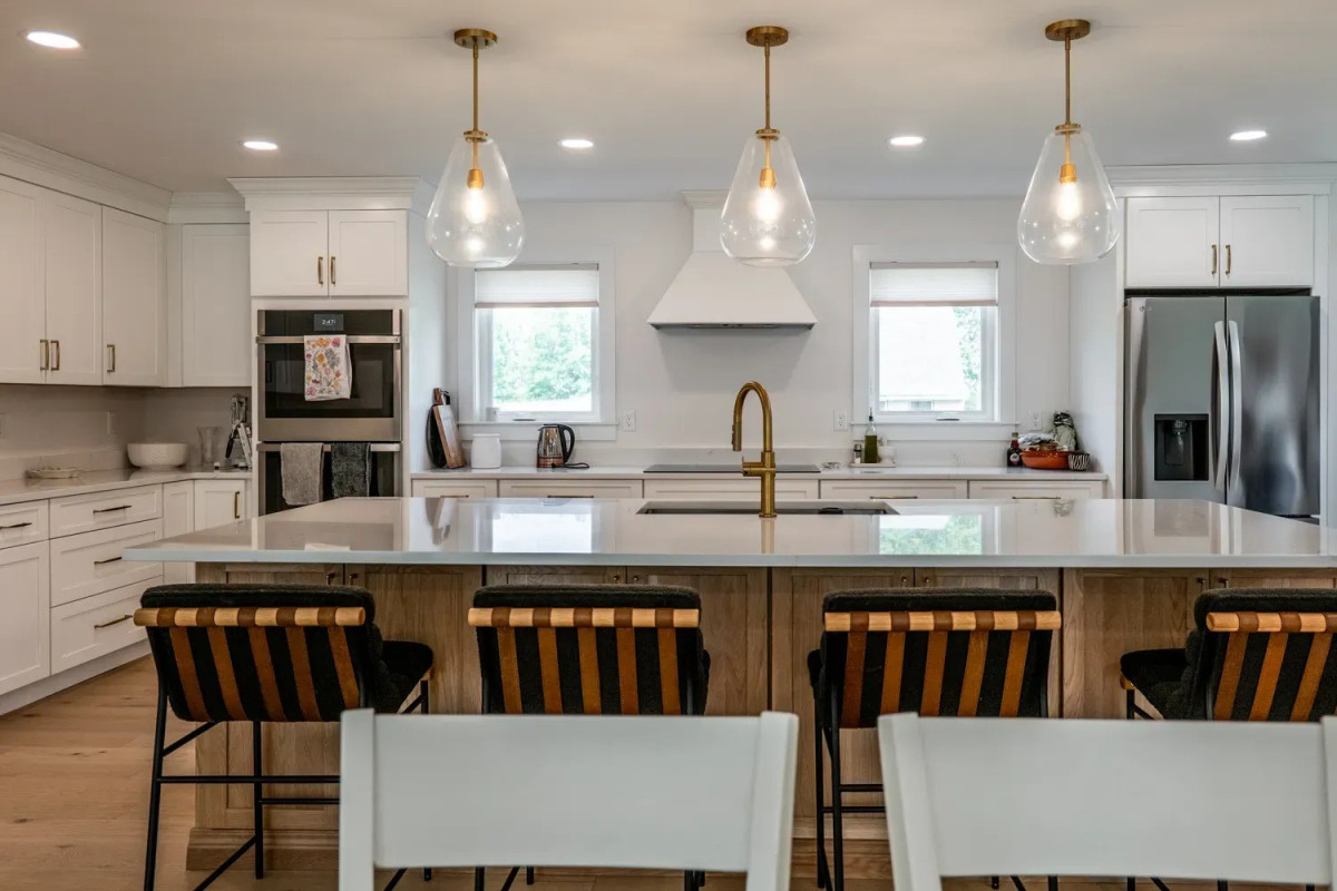 Did 4 Billion Die in the Flood? Director Timothy Chey's Remake of Noah ...